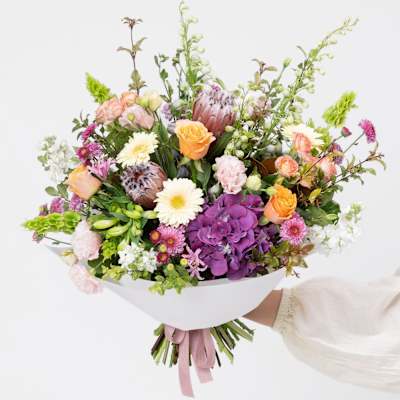Deluxe Bouquet | Interflora