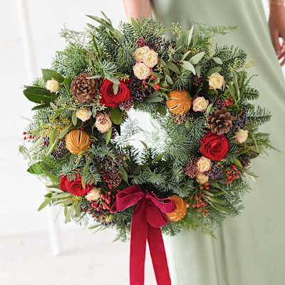 Luxury Classic Christmas Wreath | Interflora