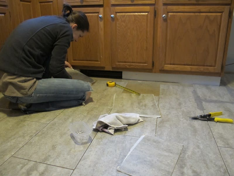 How to Tile a Kitchen Floor Step by Step: Expert Guide