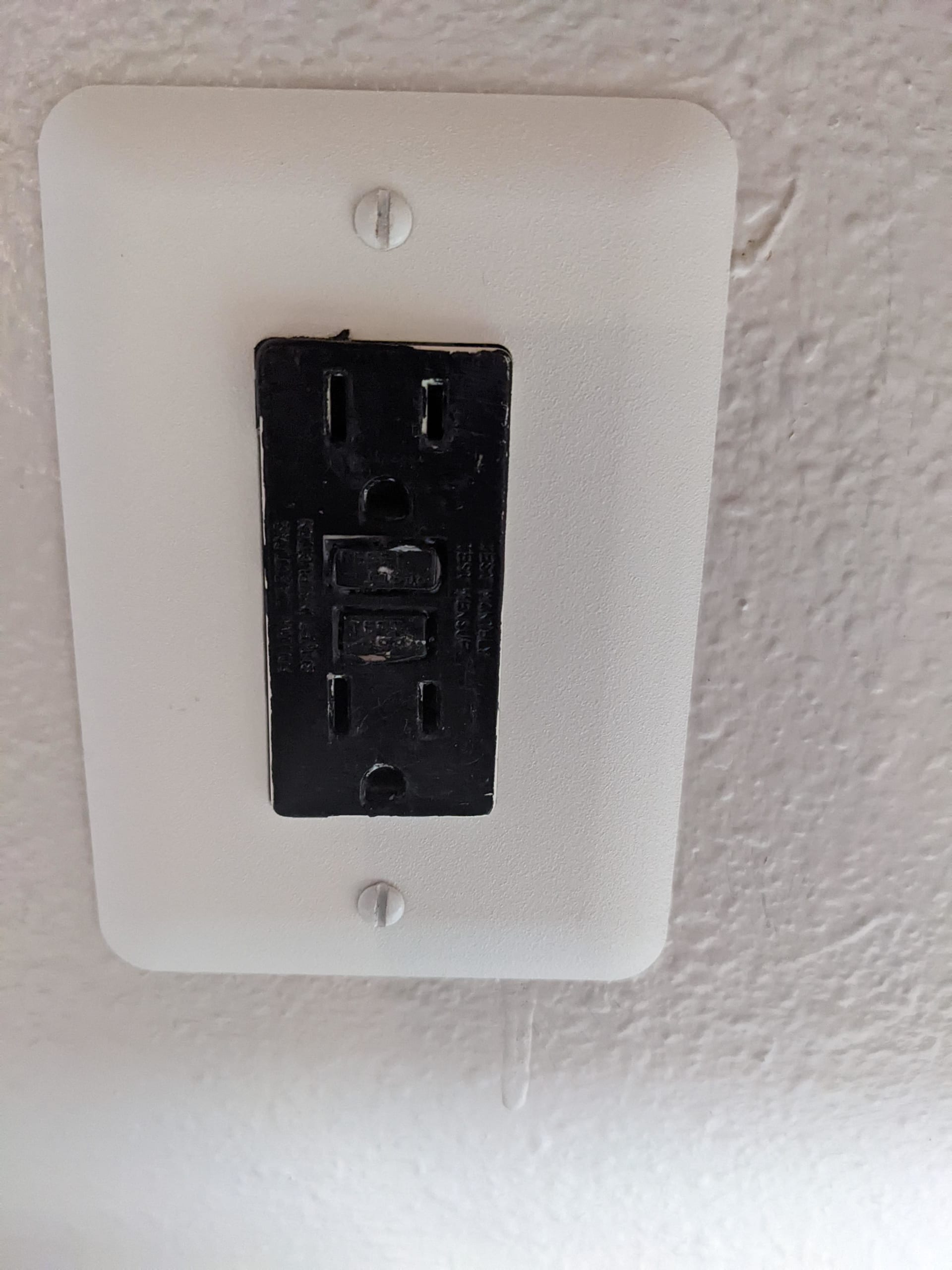 Kitchen Wall Outlets Not Working? Quick Fixes Revealed!