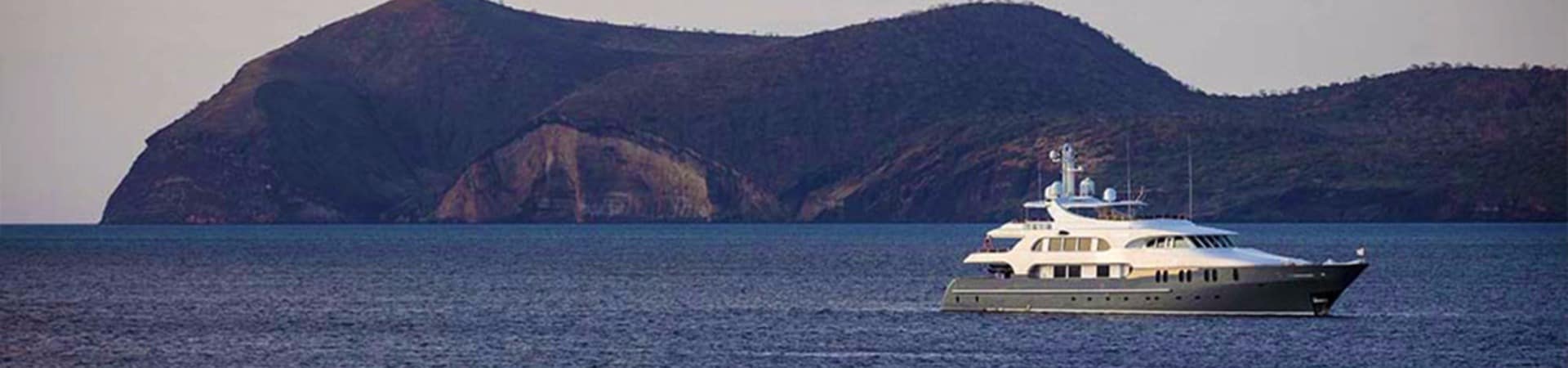 Cruzeiros | Aqua Expeditions: Ilhas do Leste de Galápagos | Kangaroo Tours