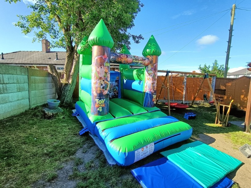 Toy Story Castle - Sky Hi Bouncy Castles