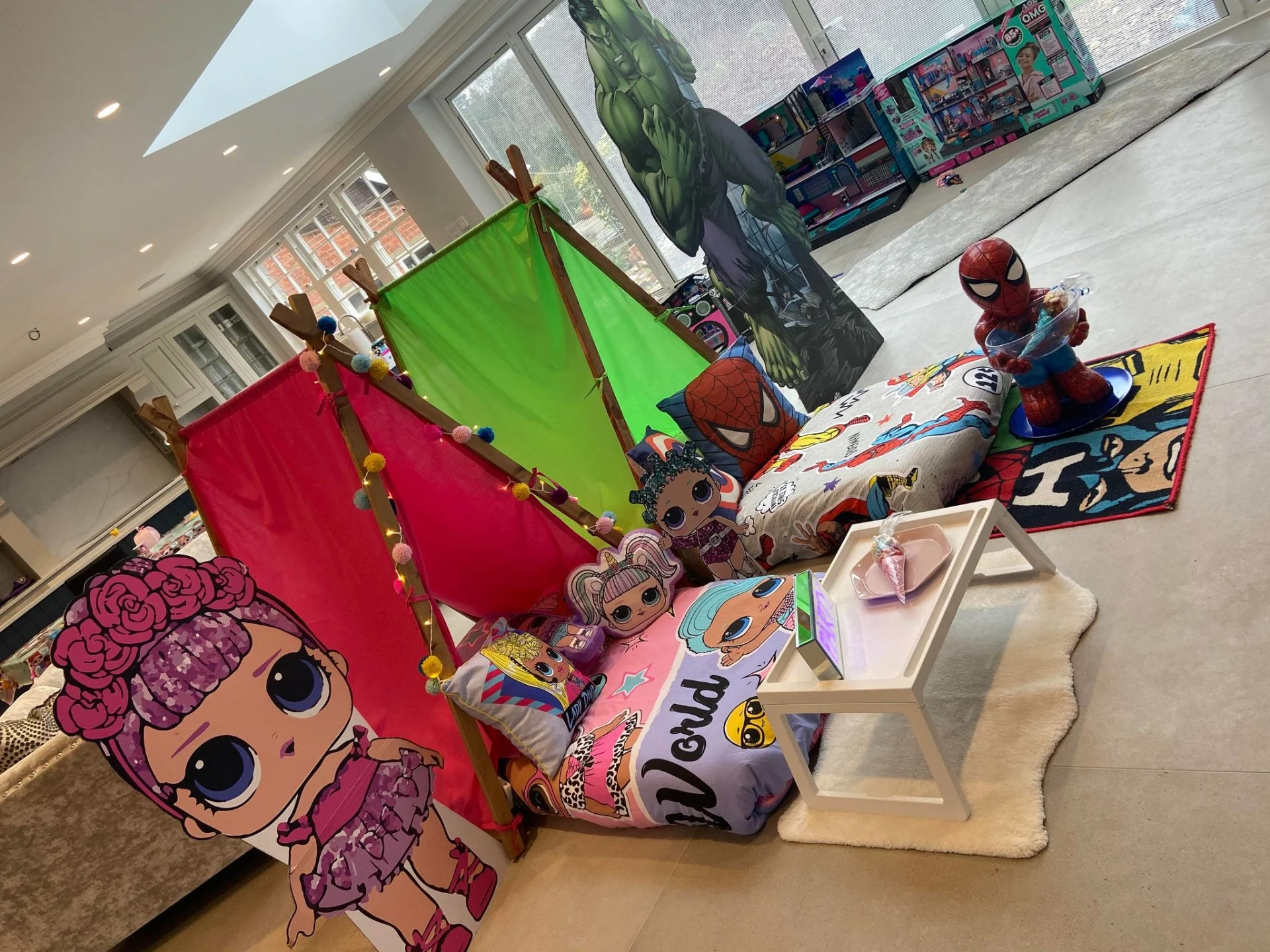 Lol Doll Teepee Tent - Deluxe Flower Walls