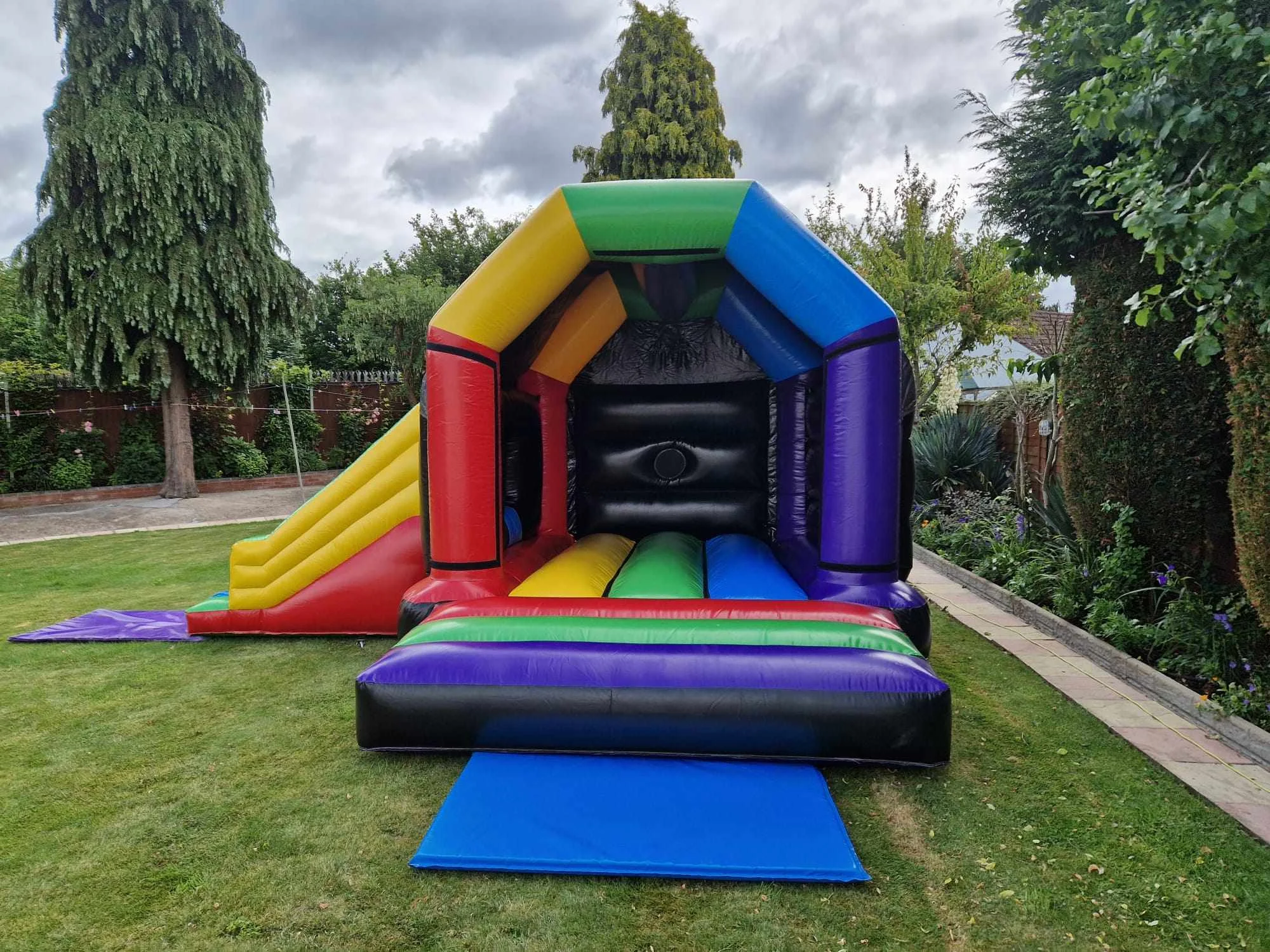 15ft X 17ft Rainbow Bouncy Castle With Slide - RD Castles