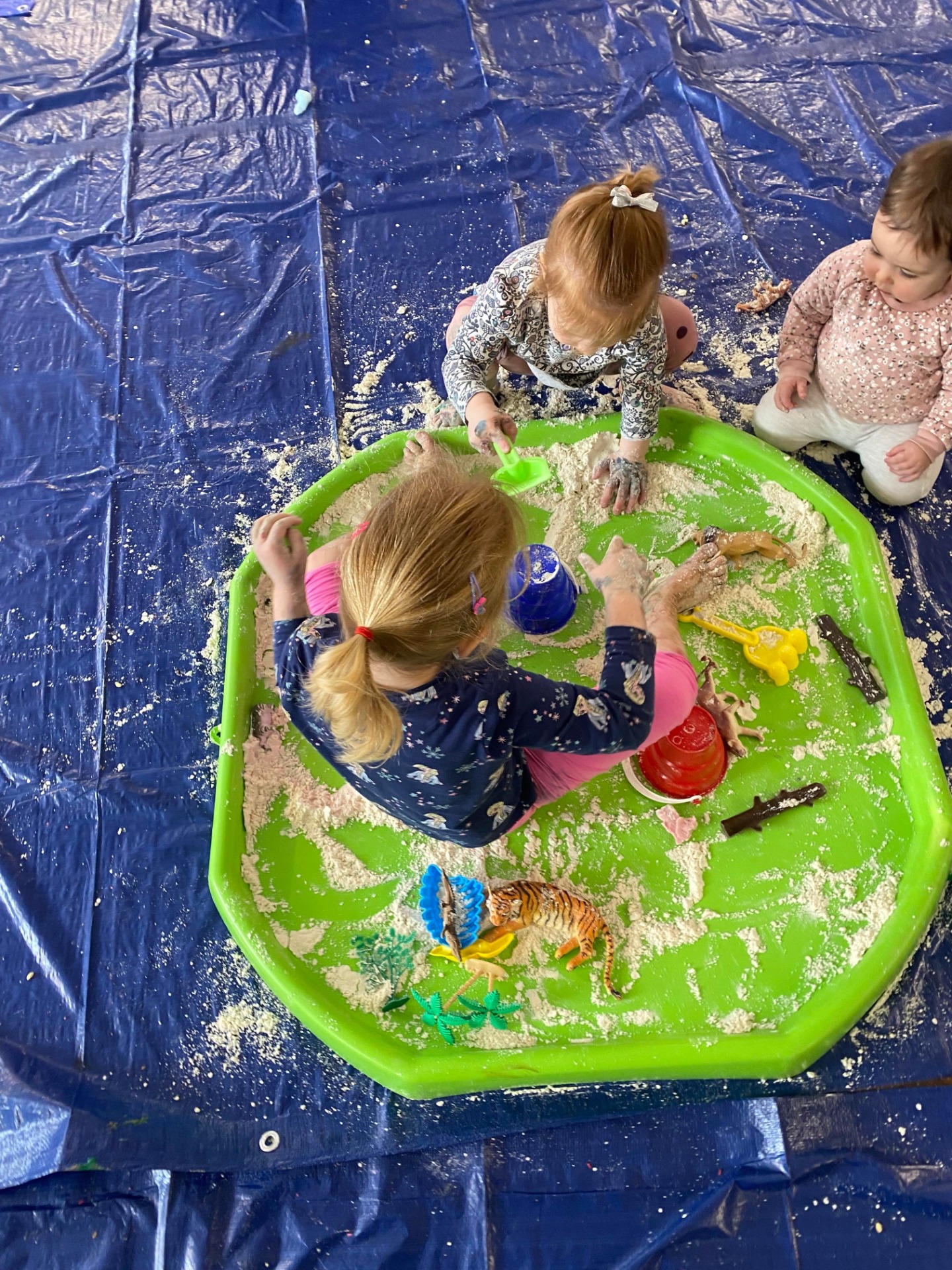 Messy Play Session - Waterside Community Centre Abi's Entertainments ...