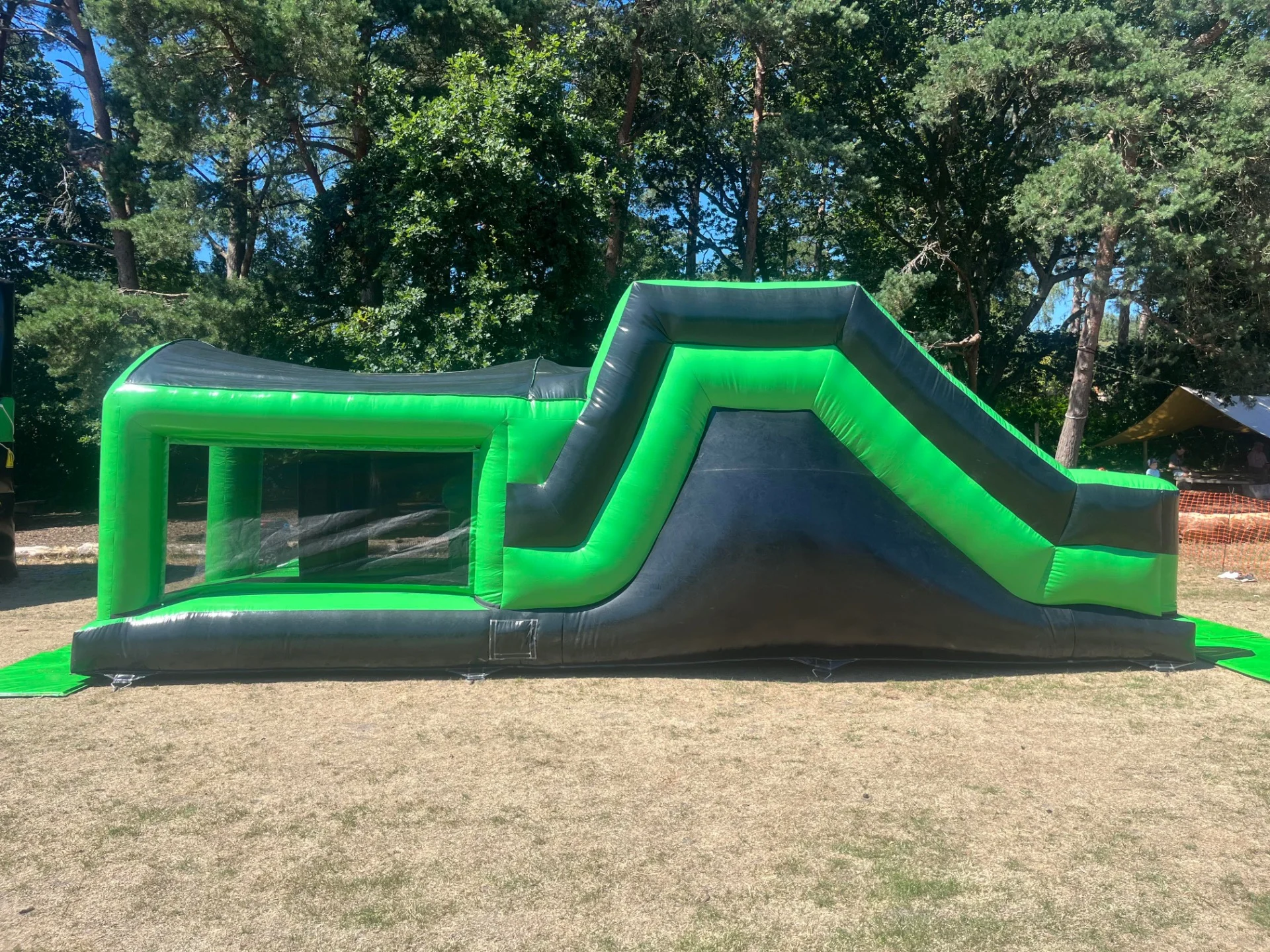 1 Part Assault Course - 27ft - Inflataplanet