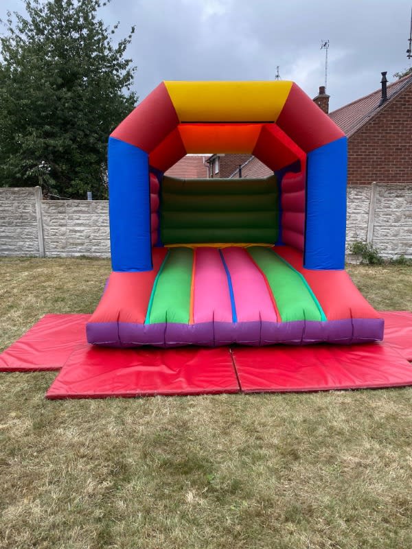 Rainbow Castle AC Bouncy Castles - bouncy castle hire mansfield, bouncy ...