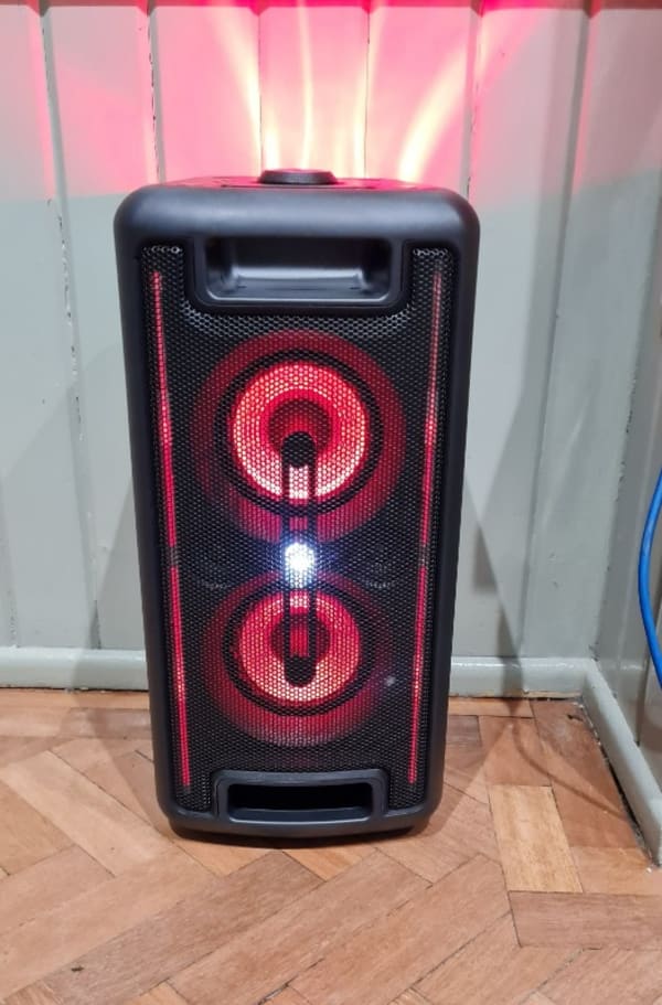 High Volume Sound System With Flashing Lights Alfies Bouncy Castles