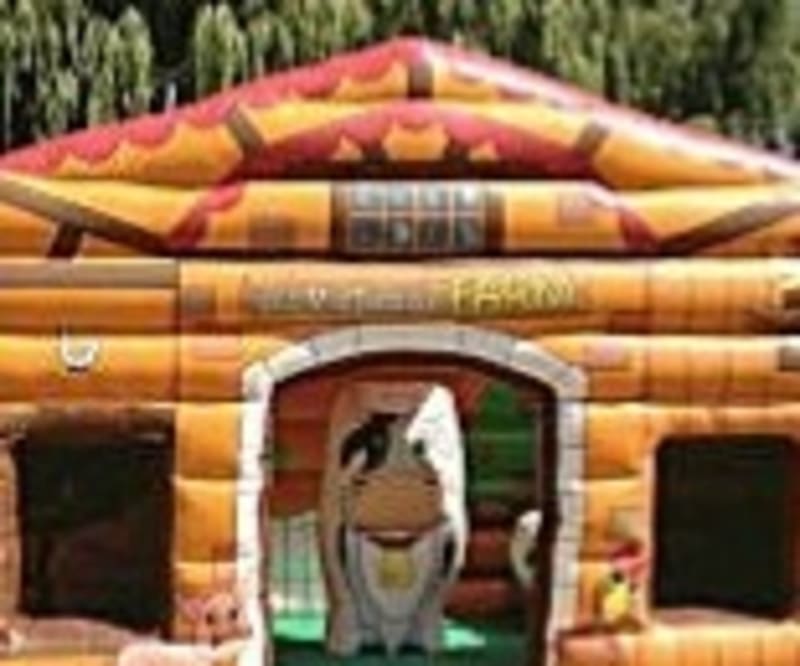 Farmyard Barn - Inflatable Fairs | Bouncy Castle Hire London, Essex