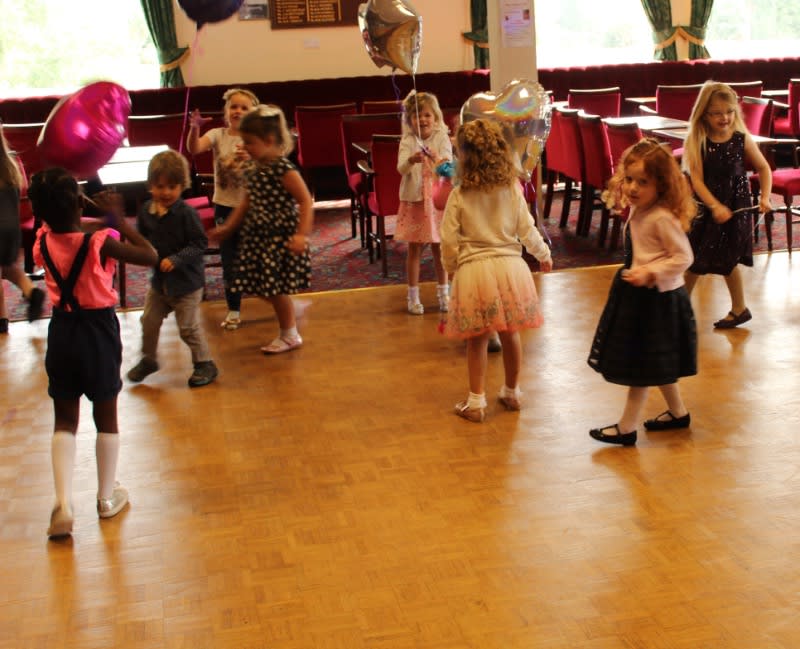 Mini Disco Childrens Entertainment Party Parties Birthday Communion ...