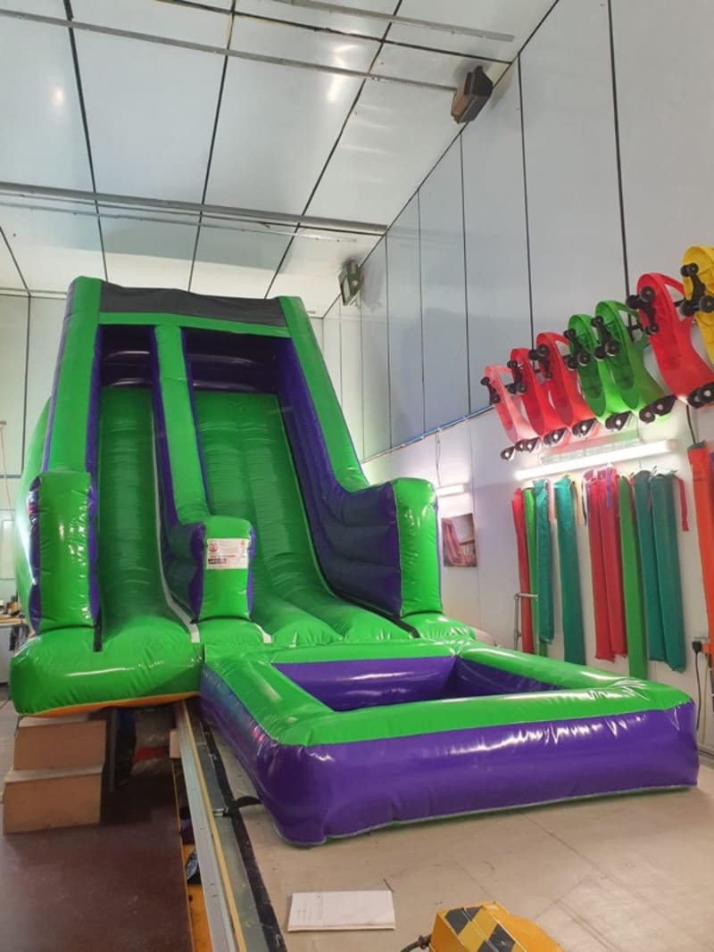 15ft Mega Waterslide - Green And Purple Kangaroo Castles | Party Hire ...