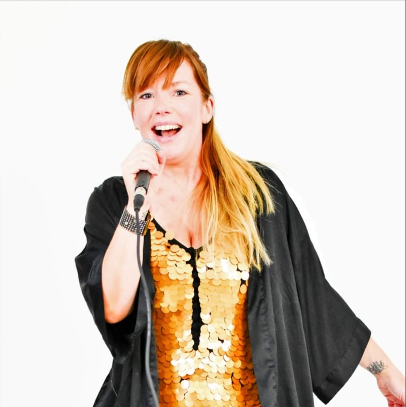 Amanda Simmonds - John Bedford entertainments Ltd