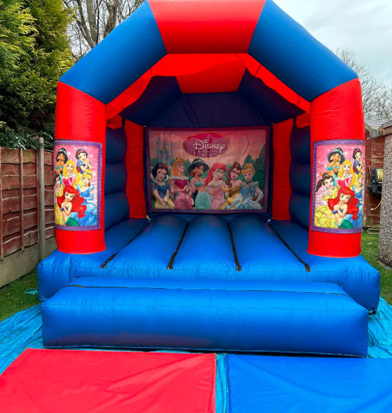 12ft X 12ft Blue And Red Castle - Princesstheme - A Wibbly Wobbly ...
