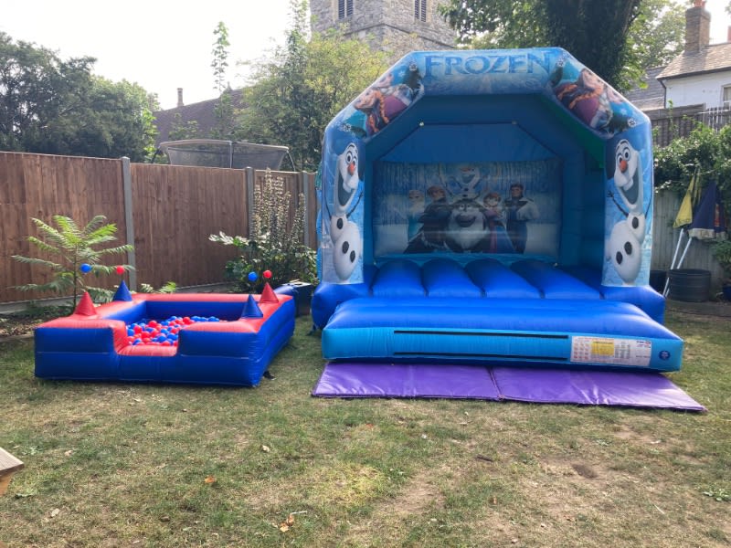 Castle And Ball Pit - Jaimies Castles, Bouncy Castle & soft play Hire ...