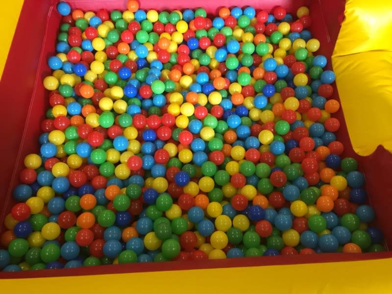 Inflatable Ball Pool - Bubble N Bounce | Bouncy Castle and Hot Tub Hire ...