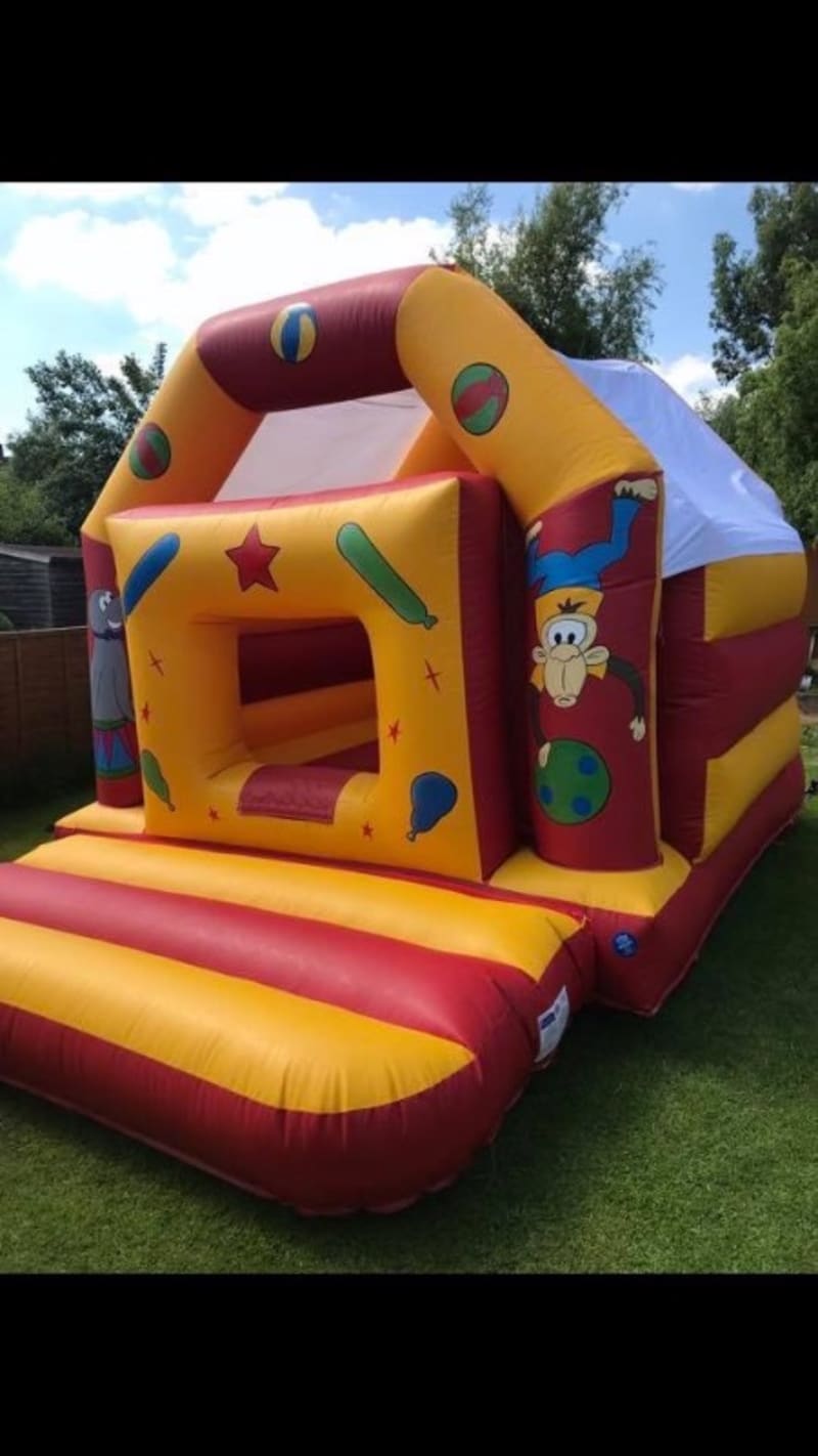 Circus Bouncy Castle Bridgnorth Bouncy Castles And Soft Paly Hire