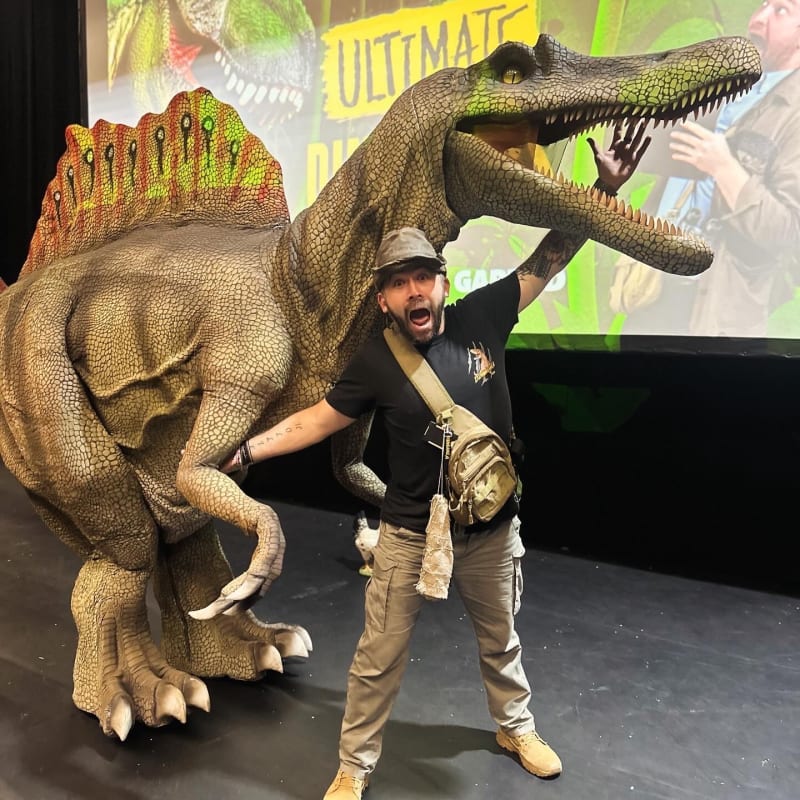 Spike The Spinosaurus. Dinomania Ltd