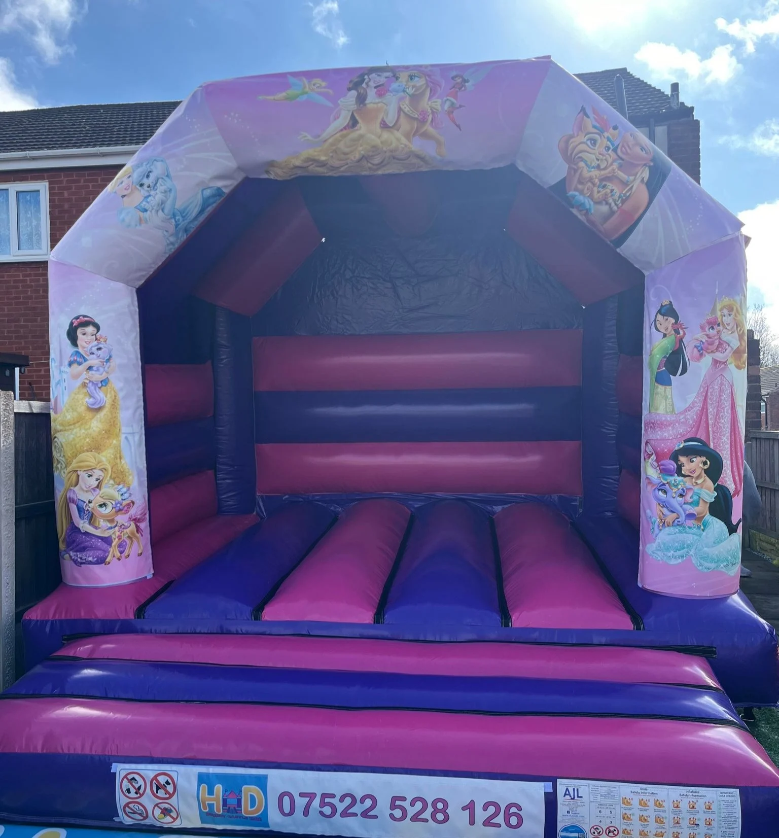 Princess Pink And Purple Bouncy Castles - HD Bouncy Castle Hire