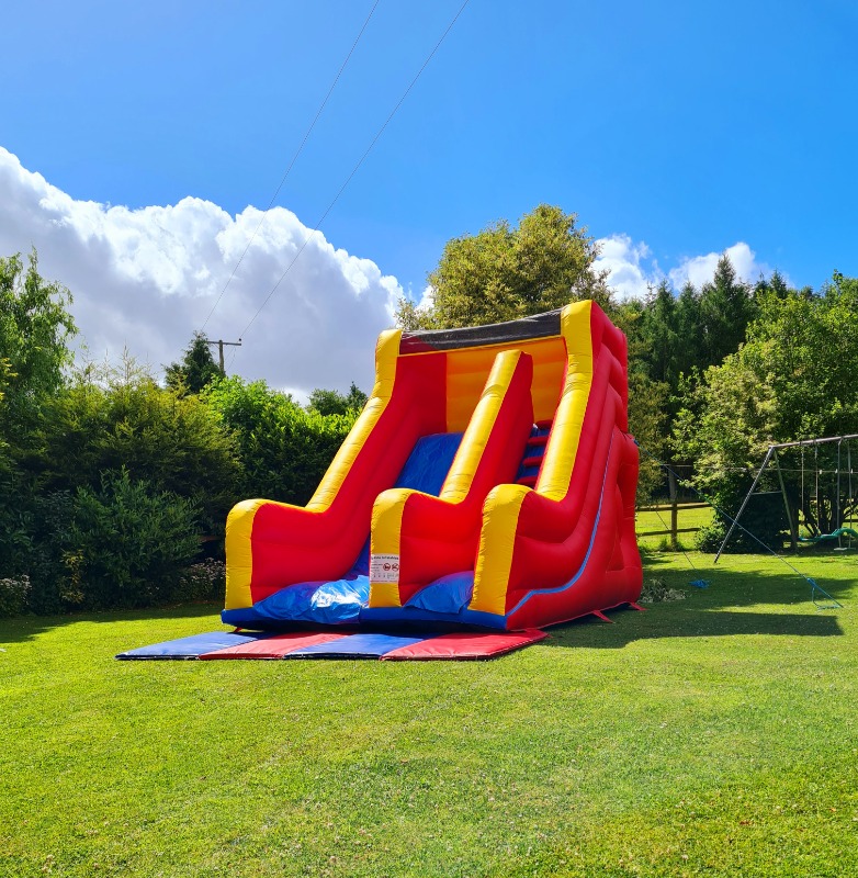 Mega Slide - Bounce World