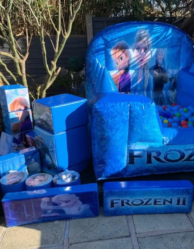Frozen Soft Play And Ball Pit - Memory Makers UK