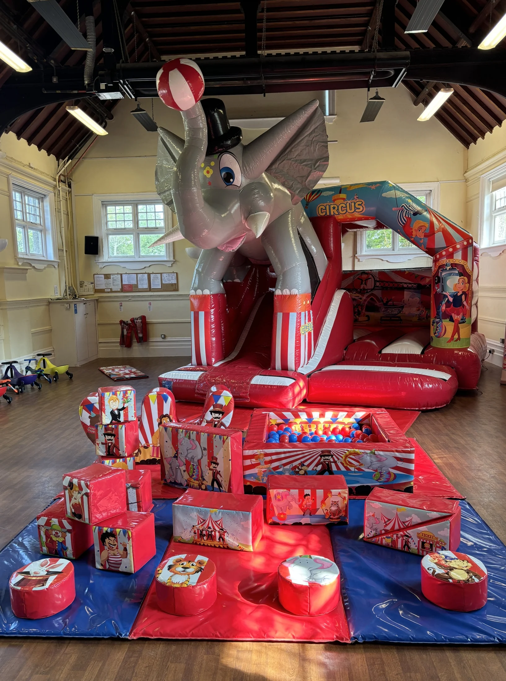 Circus Bouncy Castle And Soft Play Jaimies Castles, Bouncy Castle ...