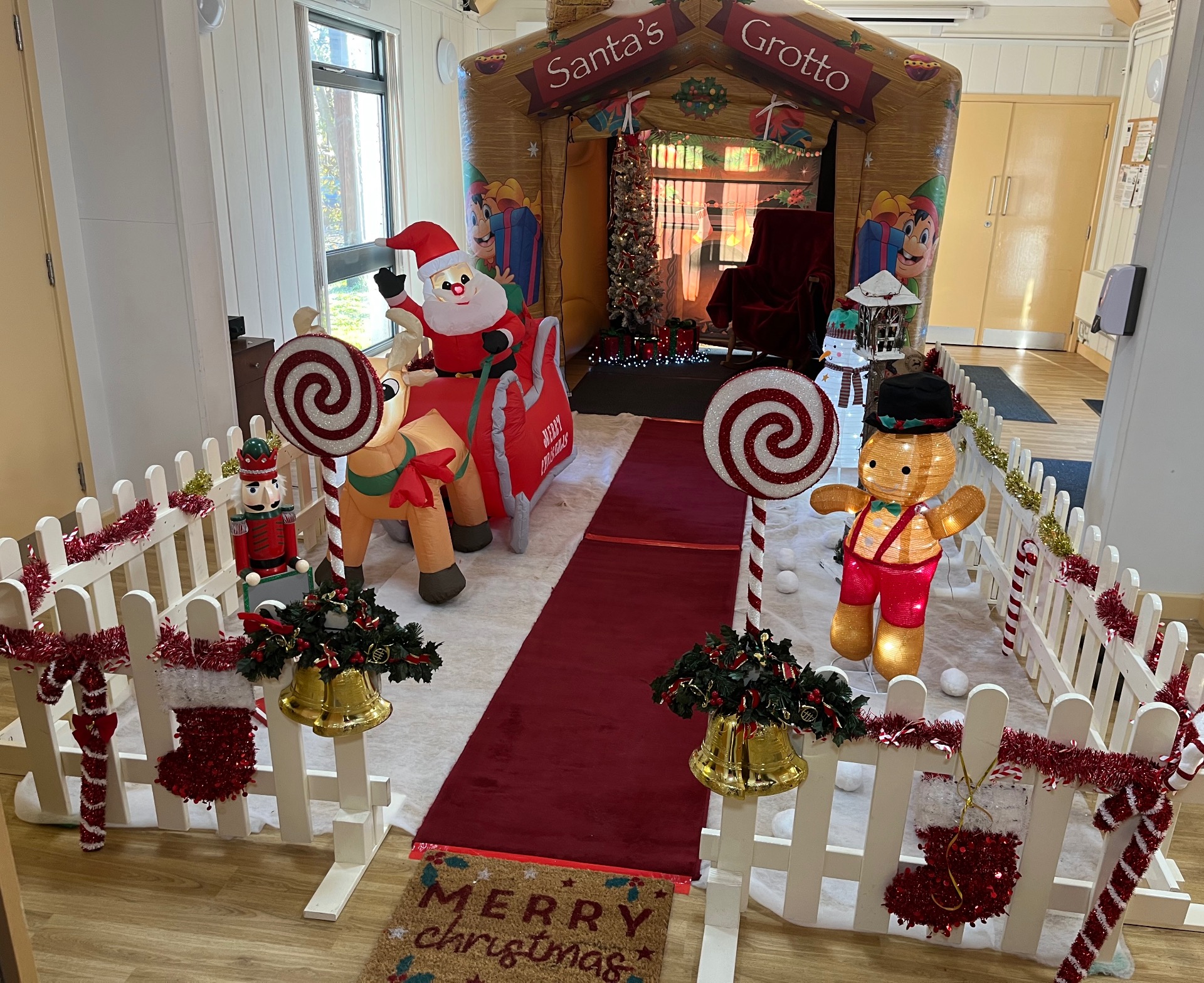 Santas Grotto - Jaimies Castles, Bouncy Castle & soft play Hire Surrey
