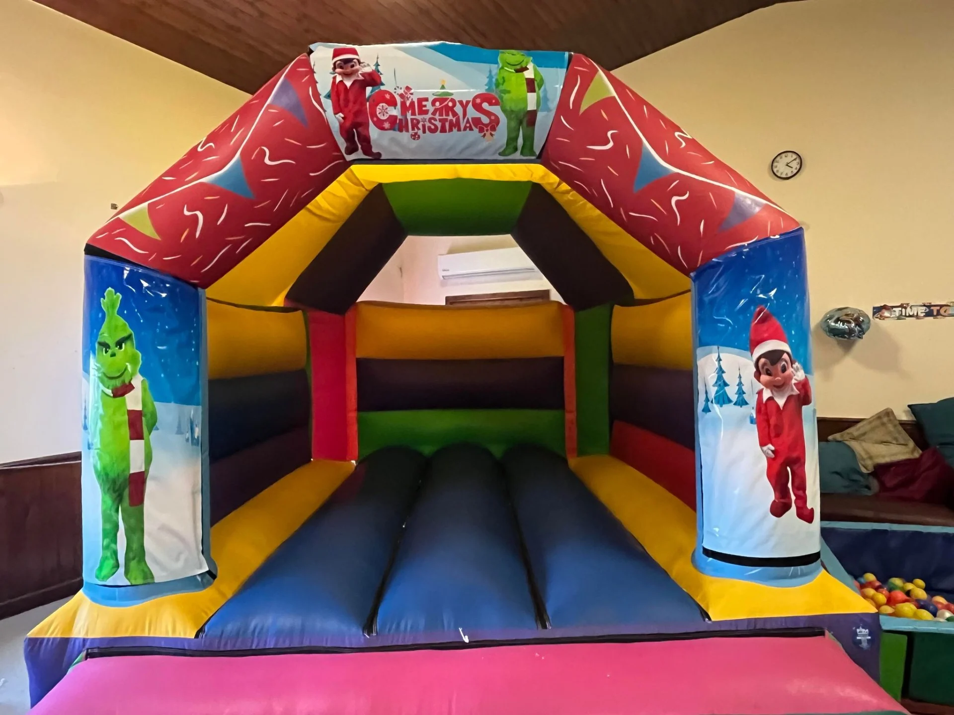 Christmas Bouncy Castle - Kids Kingdom Cearphilly