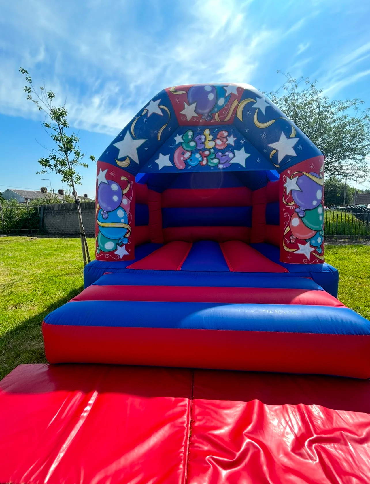 Lets Party Castle Hire In Cardiff And Barry Bouncy Bees Bouncy Castle Hire