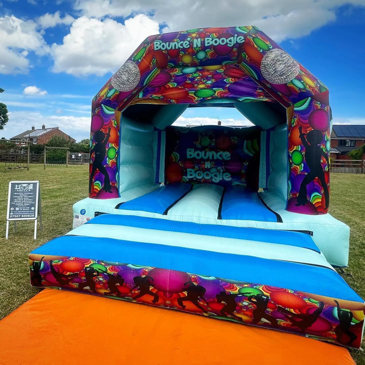 Bounce N Boogie Disco Castle - Loftys Inflatables | Bouncy Castle Hire ...