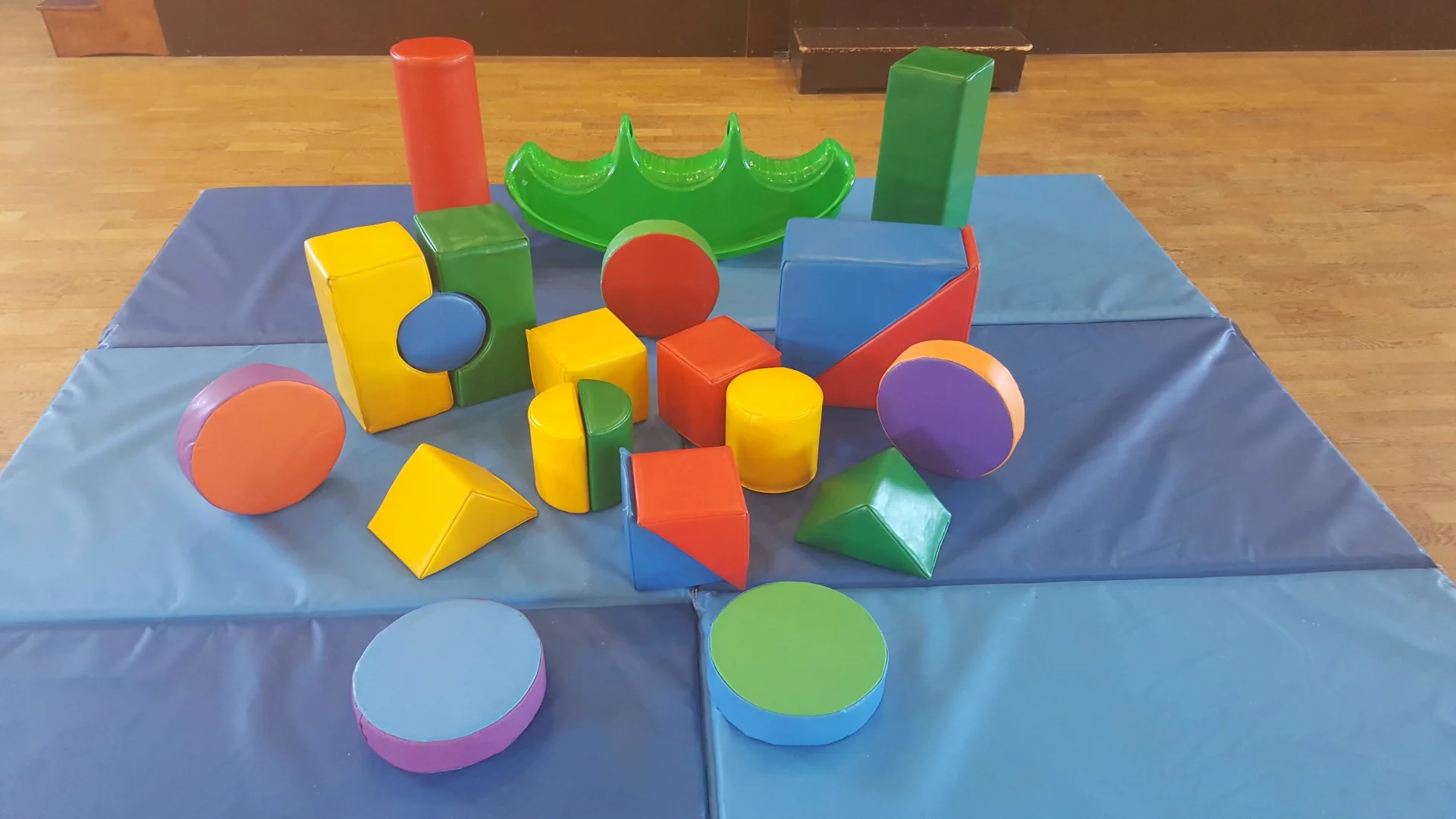 20-piece Soft Play Shapes Hire | Bourne, Peterborough & More - Its Fun Time