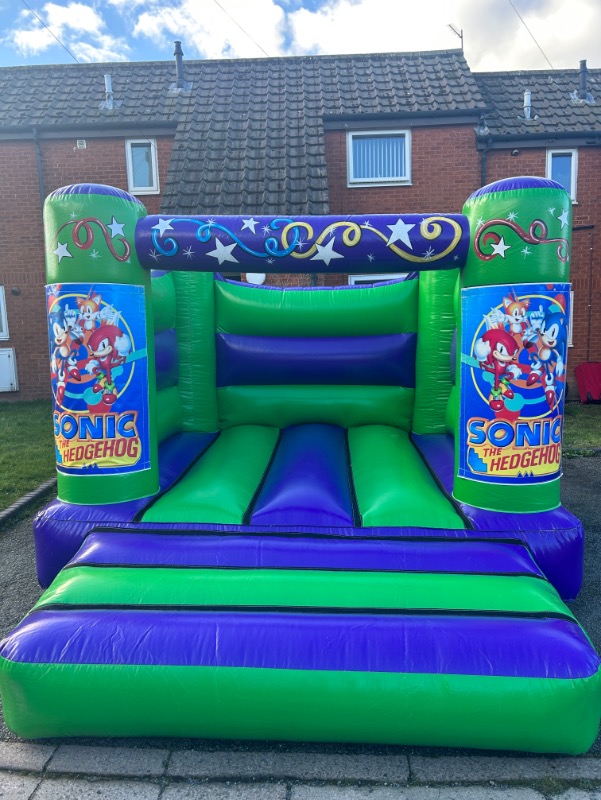 Sonic The Hedge Hog Bouncy Castle - Tiny Tots Inflatables