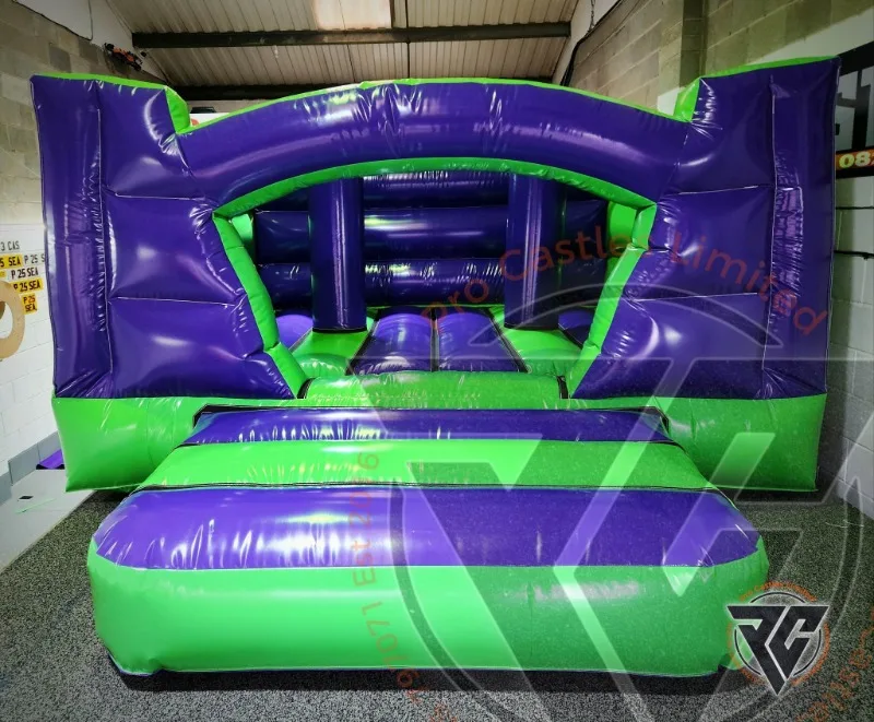 12ft X 14ft V Front Castle Indoor With Arch - Pro Castles | Specialist ...