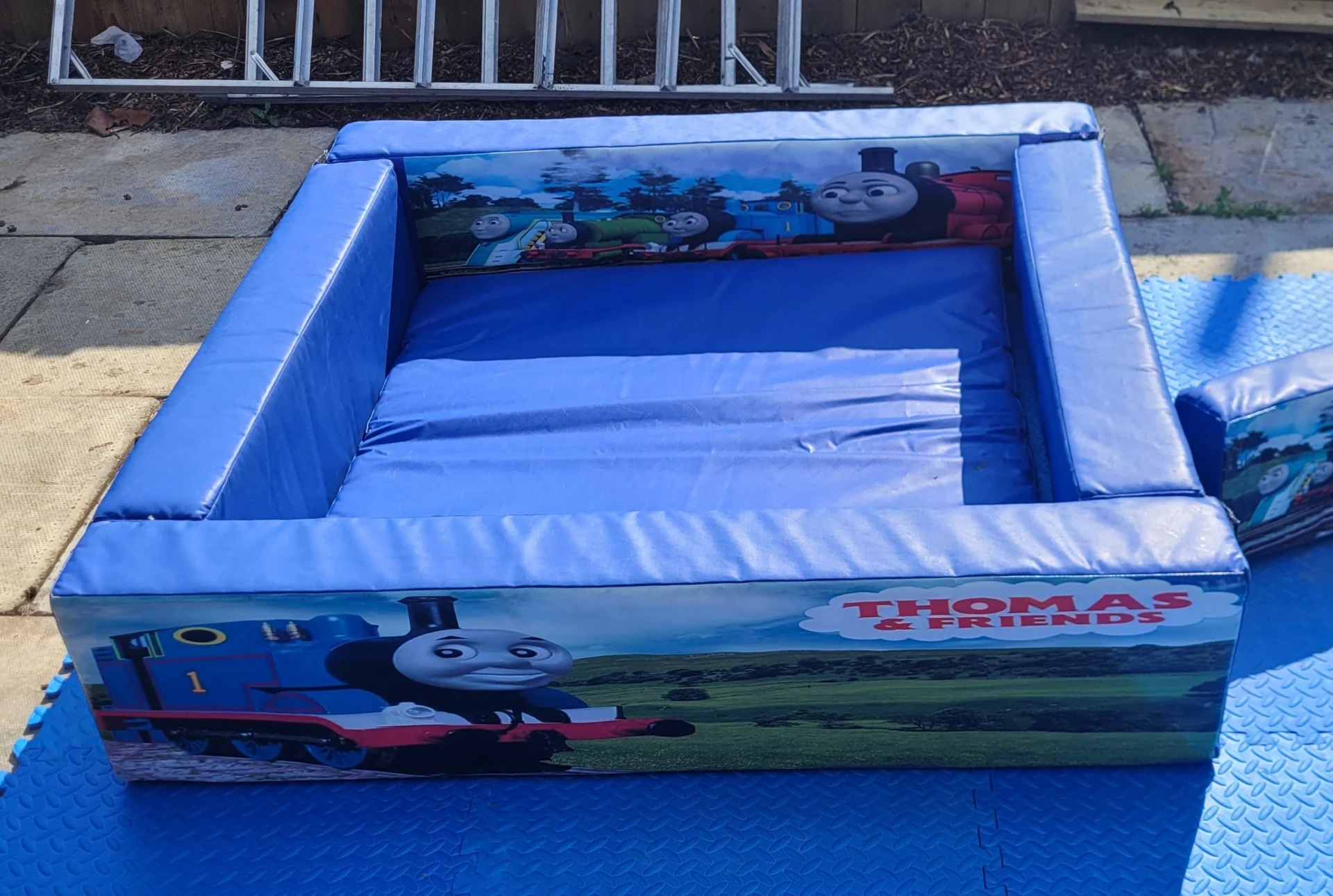 Thomas Tank Engine Ballpool Hire - Fun 4 All - Inflatable Hire Hull