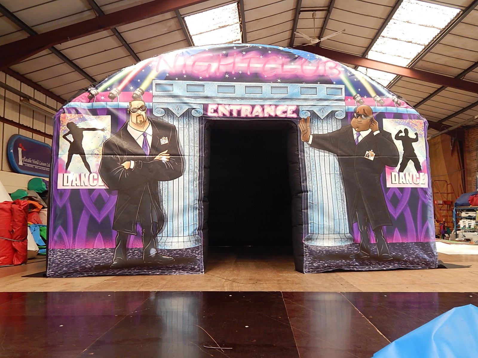 Inflatable Night Club - INFLATABLE BUILDINGS AND STRUCTURES