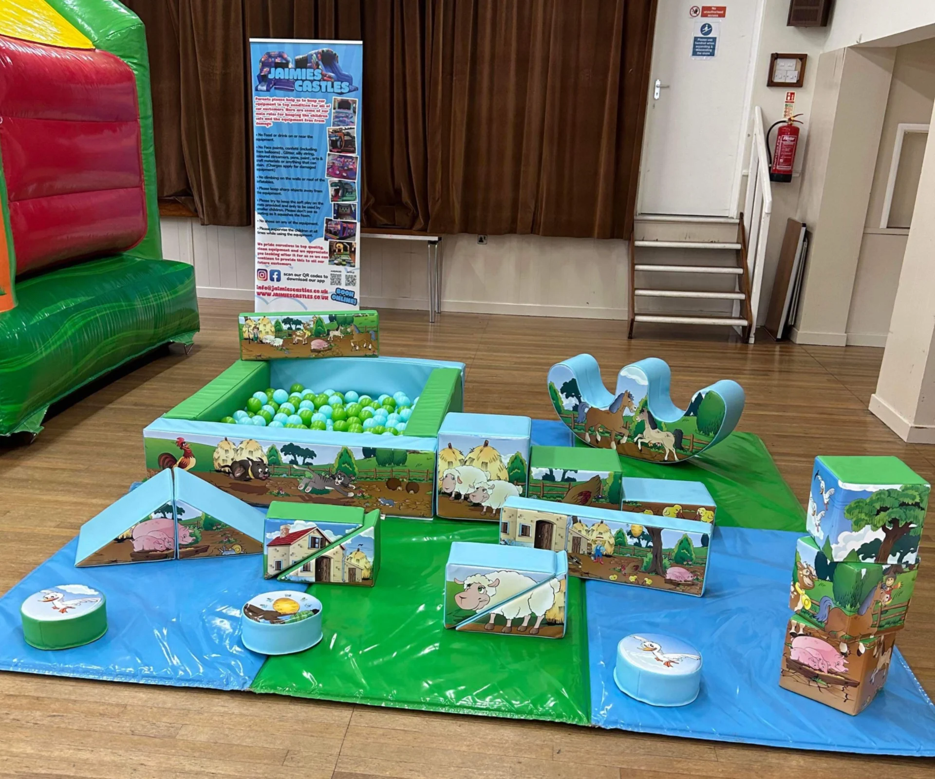 Farm Soft Play For Hire Jaimies Castles, Bouncy Castle & soft play Hire ...