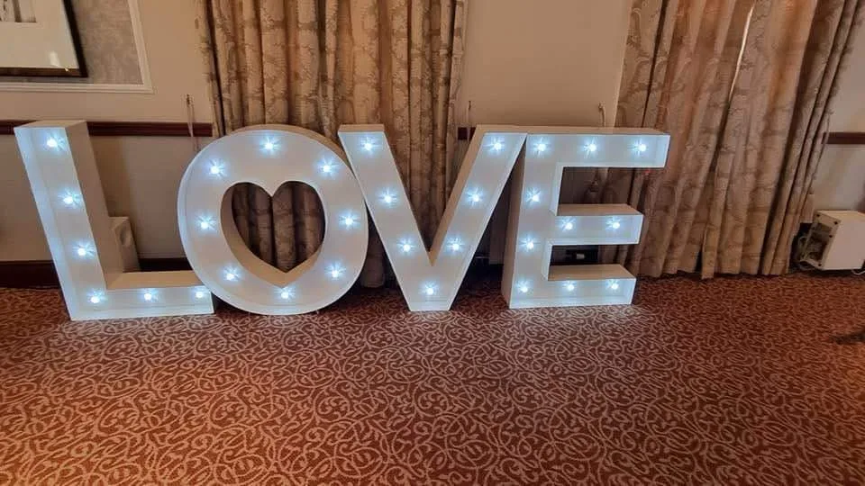 Giant Light Uo Love Letters - Dreamtime Events Angus, Dundee & South ...