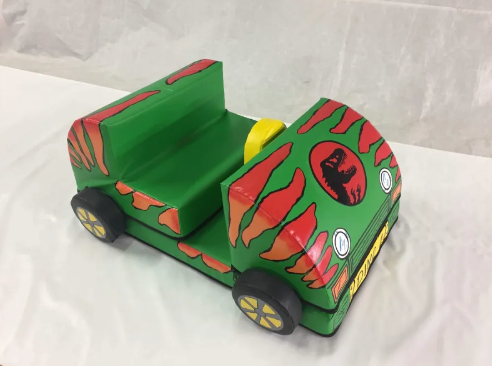 Dinosaur Soft And Play Ball Pond In The Southwest Of England - Dorset Entertainment