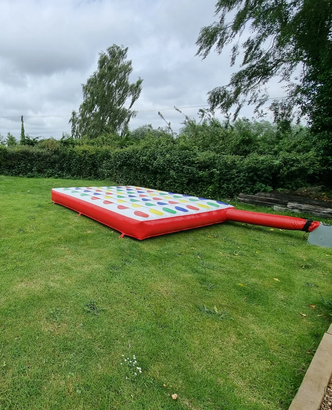 Twister - Big Kids Bounce