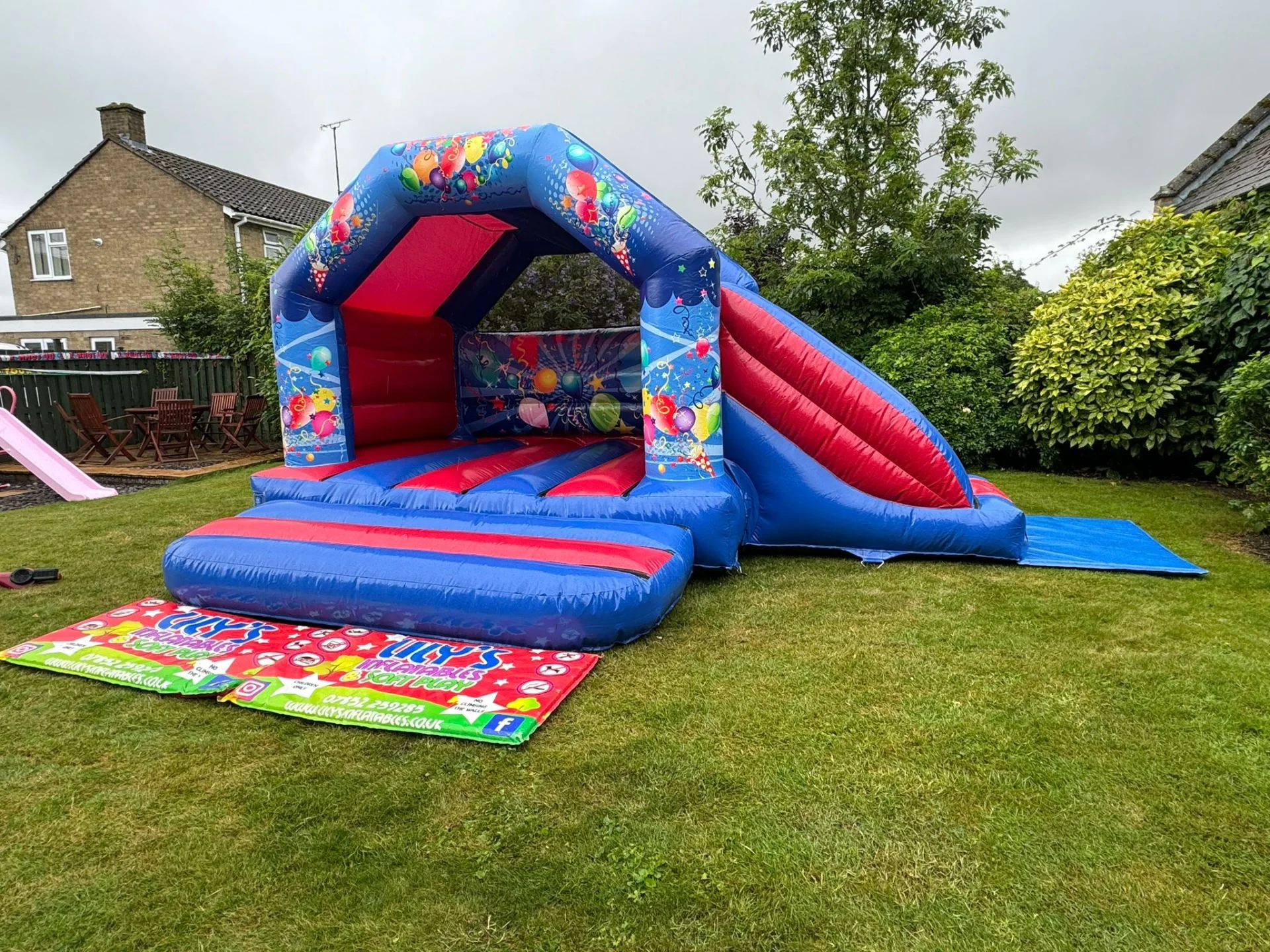 Red And Blue Side Slide