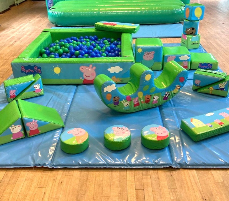 Peppa Pig Soft Play - Jaimies Castles, Bouncy Castle & soft play Hire ...