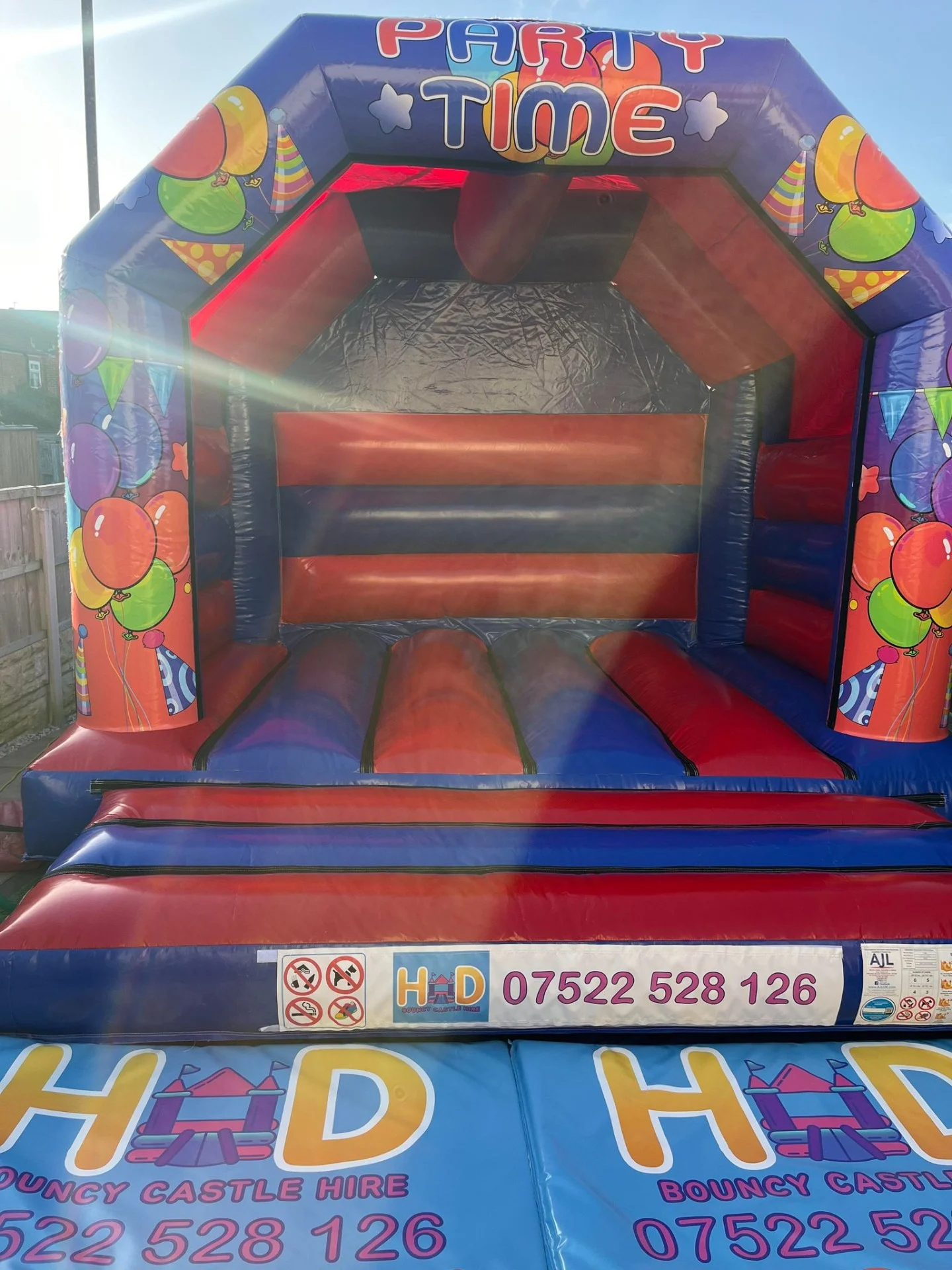Party Time Red And Blue Bouncy Castle - HD Bouncy Castle Hire