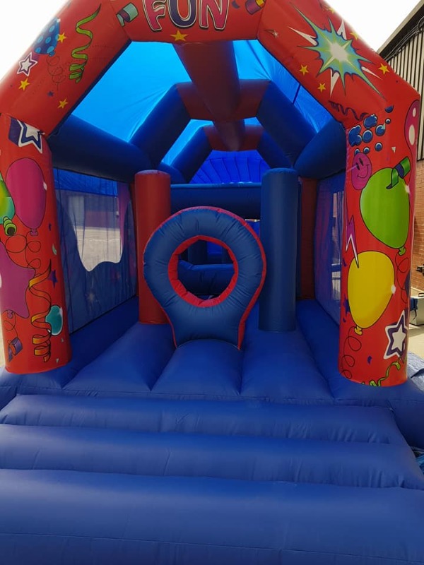 44ft Party Fun Obstacle Course - Party Time Grimsby