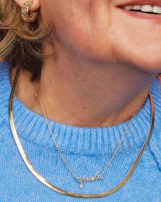 Abuela Script Pendant Necklace in Gold | Kendra Scott