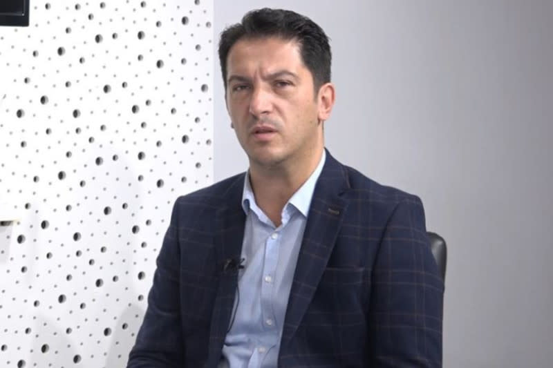 Телевизија 24 Сали Запознајте се со Фатмир Меџити Со Аџи Пишман