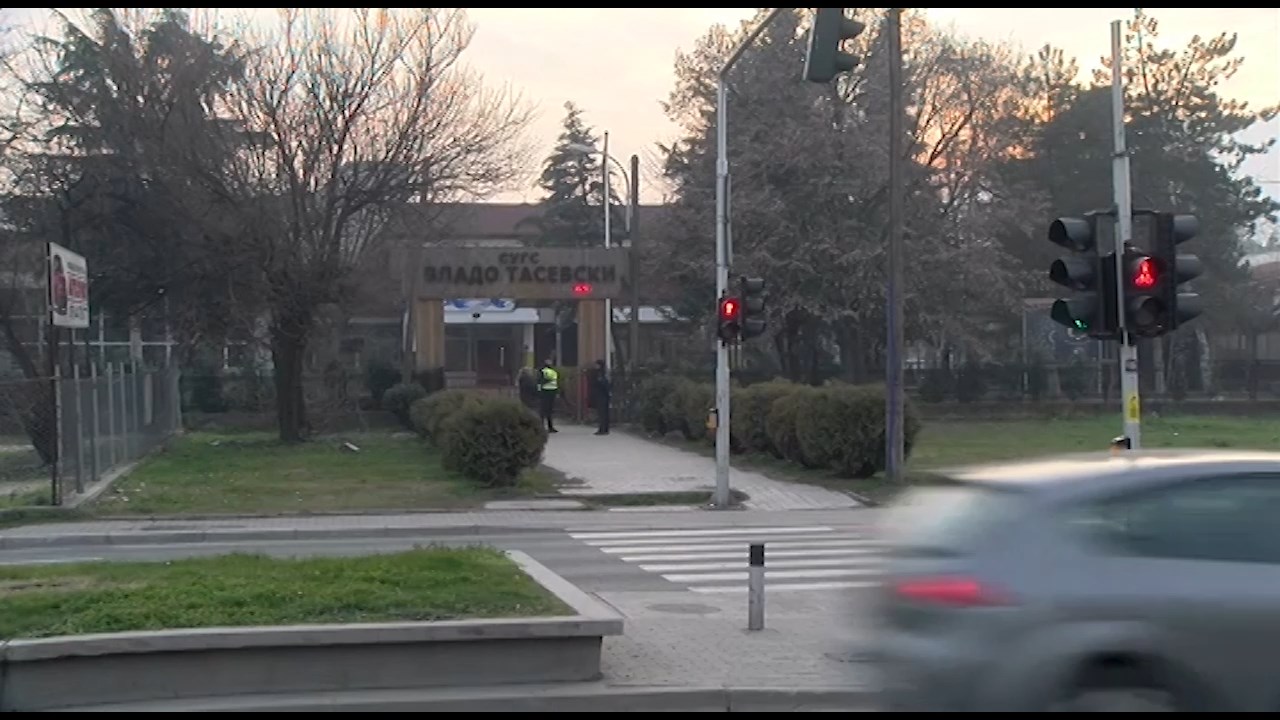 Телевизија 24 Лажни се пријавите за наводно поставени бомби во училишта во Скопје завршија