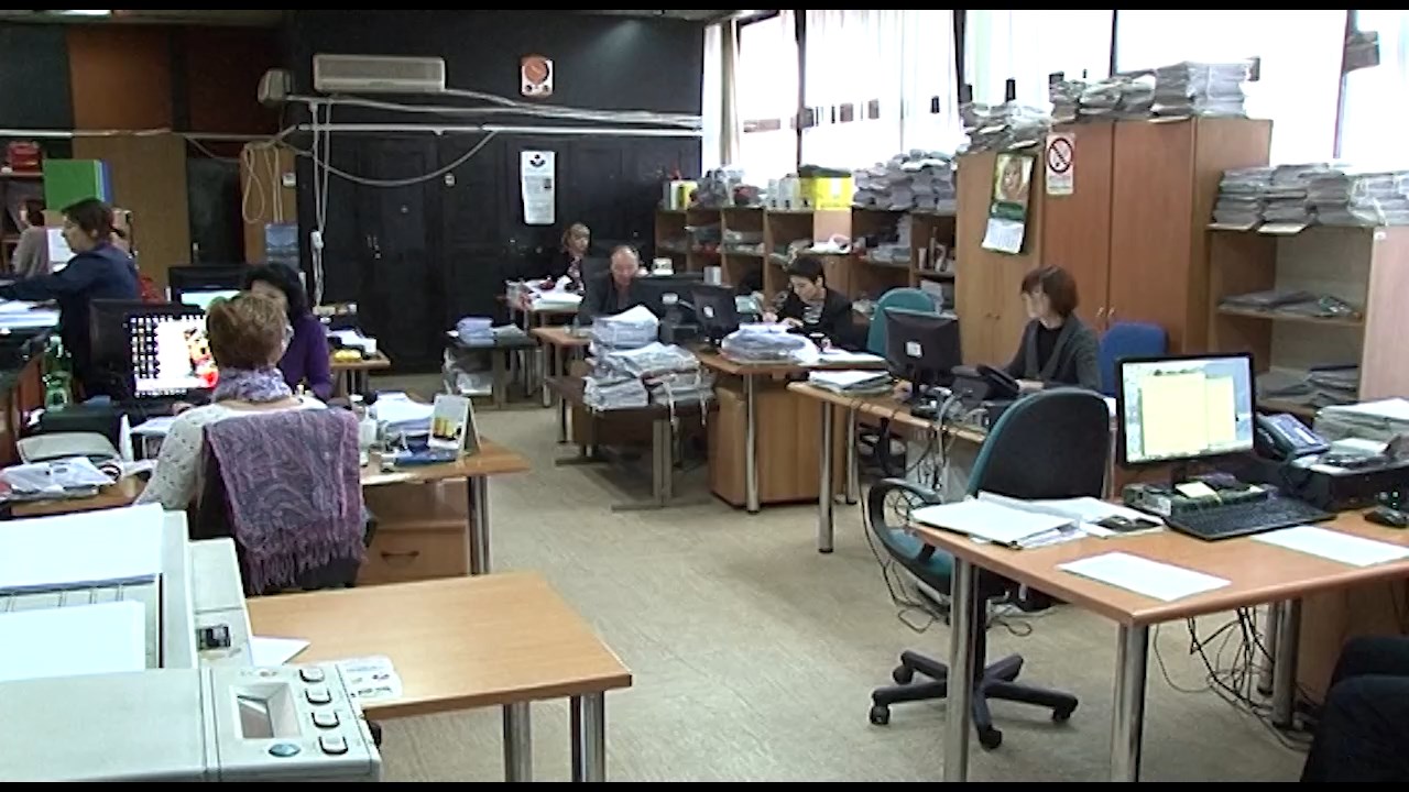 Телевизија 24: Тема на ТВ 24: Нов закон за плати во администрација ...