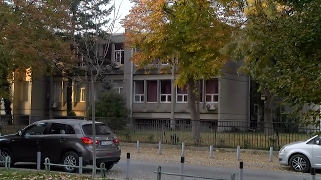 Телевизија 24 Лажни се дојавите за поставени бомби во училиштата и скопскиот аеродром