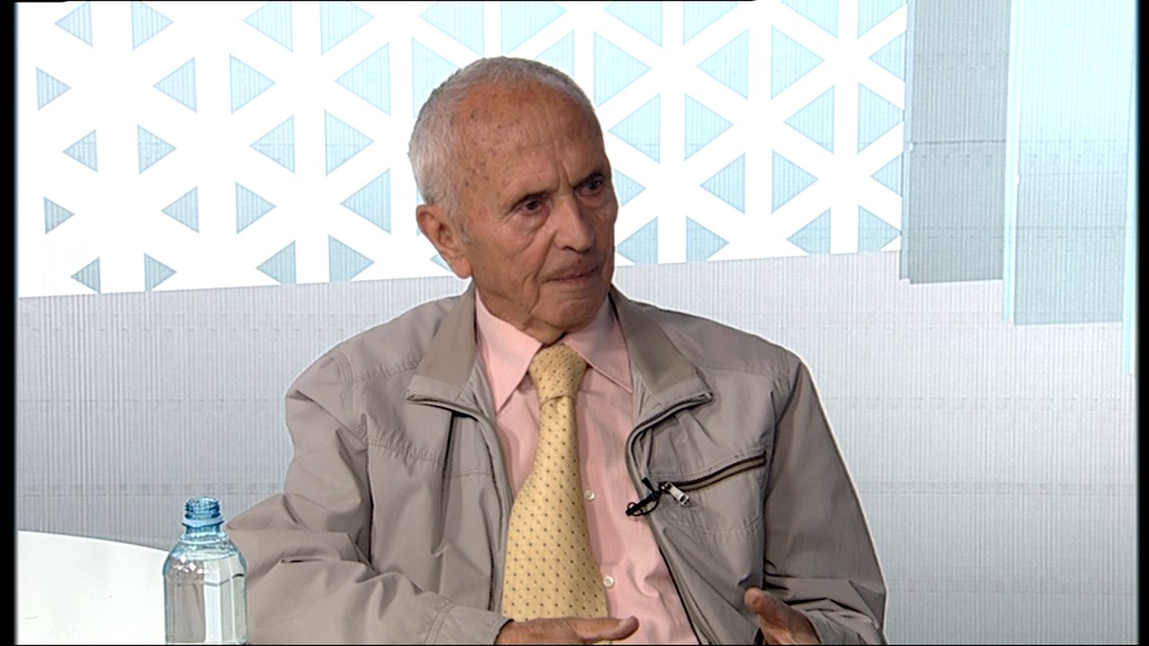 Телевизија 24 Хајредини за СТУДИО 10 Поранешната власт се уште владее преку ДУИ оти Груби