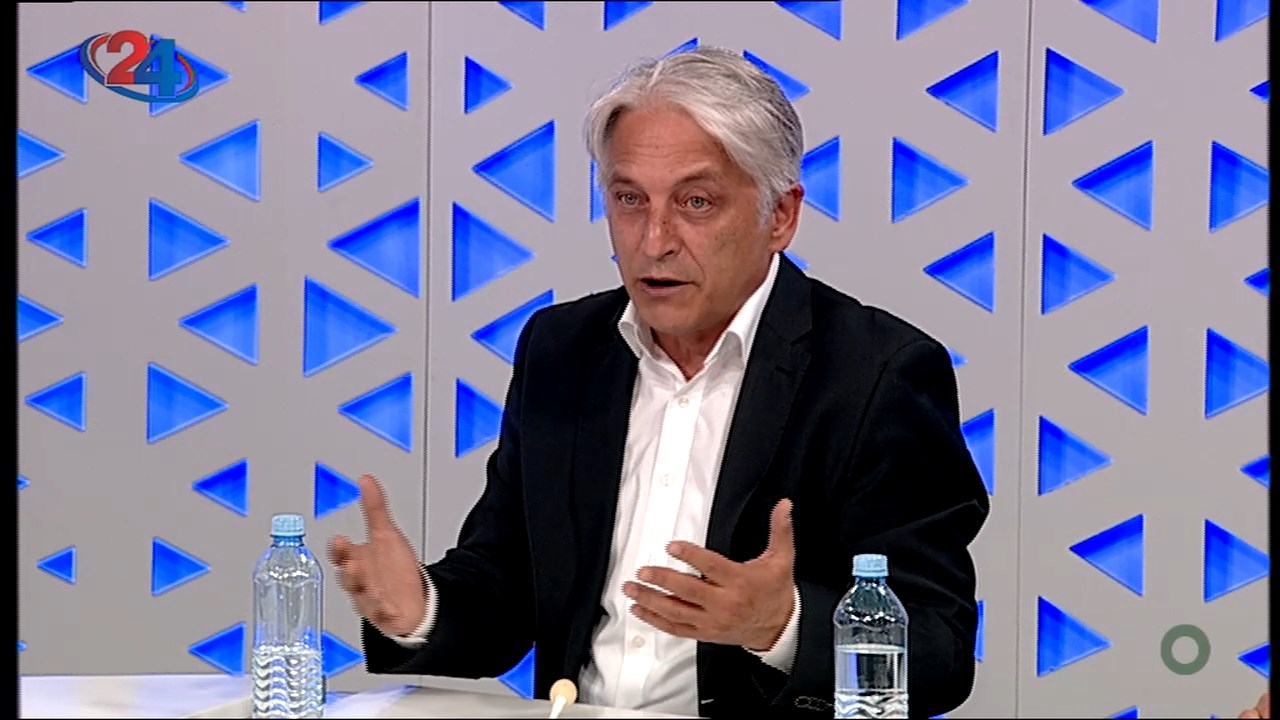 Телевизија 24 Муслиу за ТВ 24 Тој закон е изгласан на владата и овозможил да влезе во