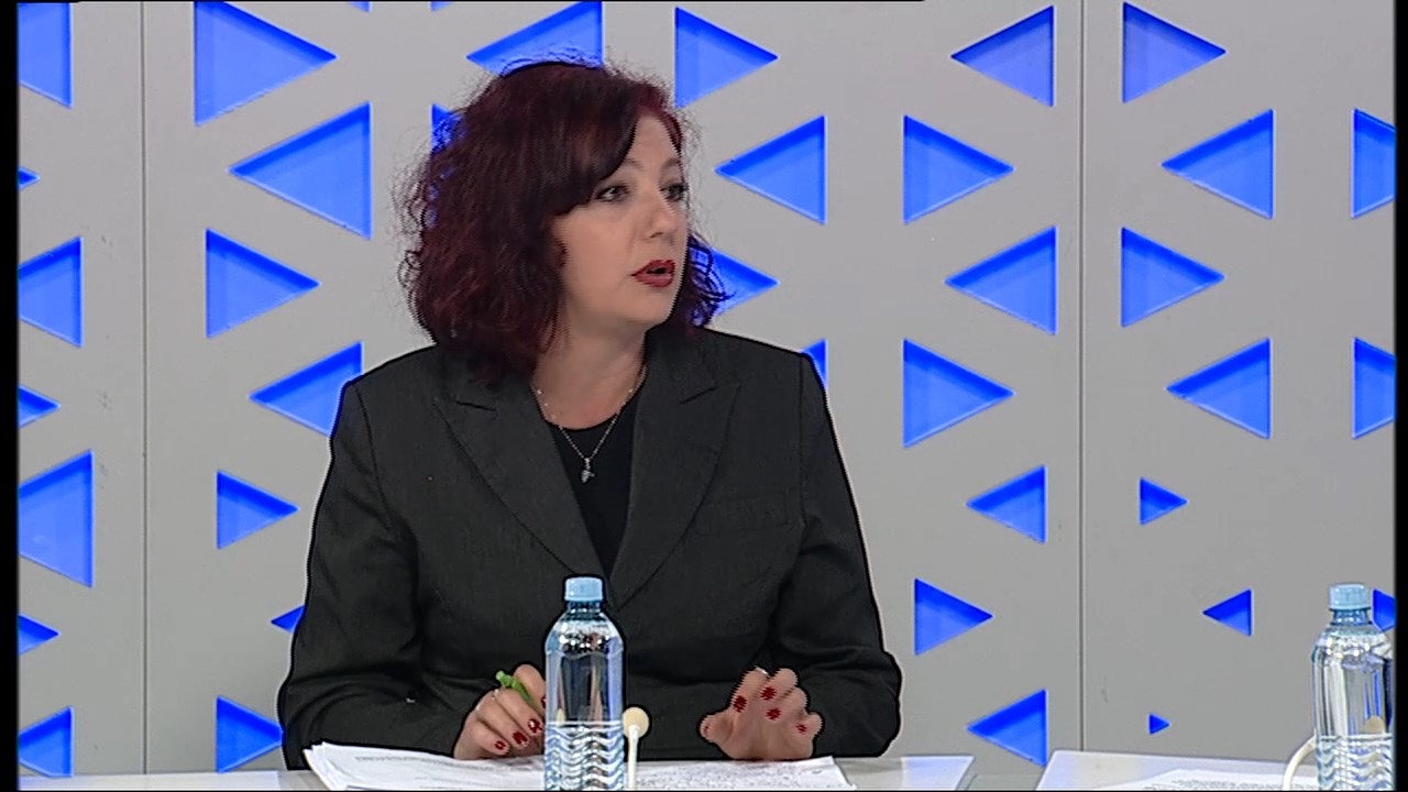 Телевизија 24 Стојкова Серафимовска за ТВ 24 Со употребата на законот за употребата на јазици